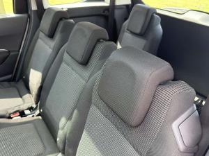 Pelēks Peugeot 5008 2010 Viļņa, ar dzinēja tilpumu 1.60 L un nobraukumu 384 tūkst. km par 2200 €, foto 13 vietnē AUTOMOTO.COM.LV