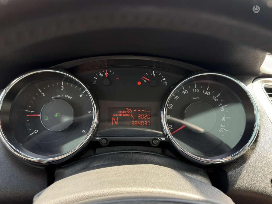 Pelēks Peugeot 5008 2010 Viļņa, ar dzinēja tilpumu 1.60 L un nobraukumu 384 tūkst. km par 2200 €, foto 17 vietnē AUTOMOTO.COM.LV