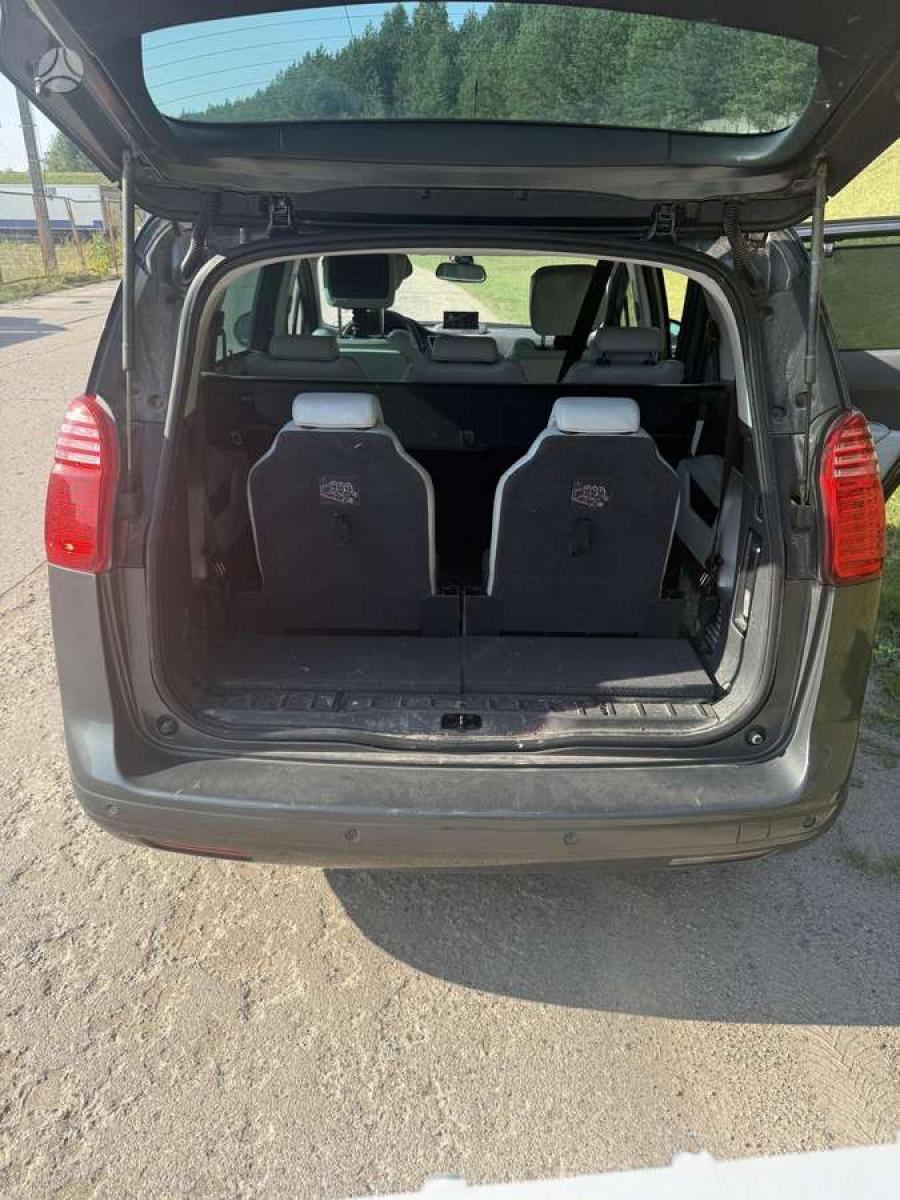 Grey Peugeot 5008 2010 in Vilnius, with an engine capacity of 1.56 L and mileage of 260 thousand km for 3200 €, photo 9 on AUTOMOTO.COM.LV