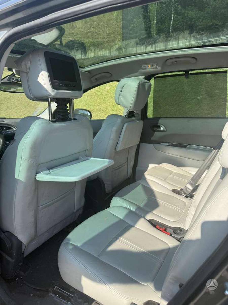 Grey Peugeot 5008 2010 in Vilnius, with an engine capacity of 1.56 L and mileage of 260 thousand km for 3200 €, photo 10 on AUTOMOTO.COM.LV