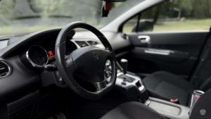 Grey Peugeot 5008 2010 in Vilnius, with an engine capacity of 1.56 L and mileage of 371 thousand km for 3000 €, photo 10 on AUTOMOTO.COM.LV