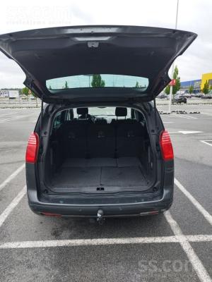 Grey Peugeot 5008 2010 in Riga, with an engine capacity of 2.00 L and mileage of 355 thousand km for 2000 €, photo 7 on AUTOMOTO.COM.LV