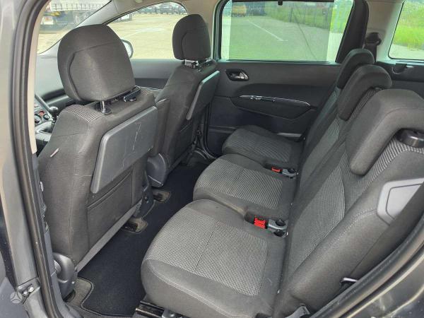 Pelēks Peugeot 5008 2010 Tauragė, ar dzinēja tilpumu 1.60 L un nobraukumu 235 tūkst. km par 3000 €, foto 7 vietnē AUTOMOTO.COM.LV
