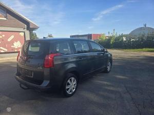 Pelēks Peugeot 5008 2010 Kauņa, ar dzinēja tilpumu 1.60 L un nobraukumu 159 tūkst. km par 2950 €, foto 4 vietnē AUTOMOTO.COM.LV
