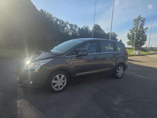 Grey Peugeot 5008 2010 in Kaunas, with an engine capacity of 1.60 L and mileage of 159 thousand km for 2950 €, photo 8 on AUTOMOTO.COM.LV