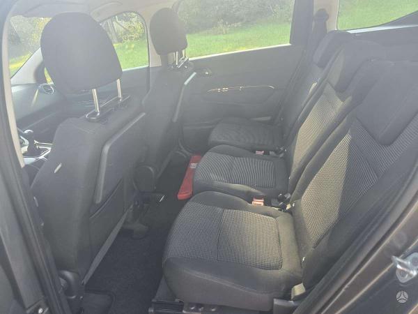 Grey Peugeot 5008 2010 in Kaunas, with an engine capacity of 1.60 L and mileage of 159 thousand km for 2950 €, photo 9 on AUTOMOTO.COM.LV