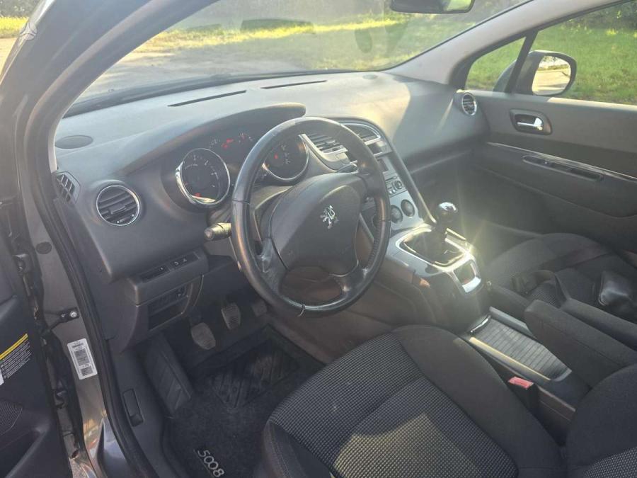 Pelēks Peugeot 5008 2010 Kauņa, ar dzinēja tilpumu 1.60 L un nobraukumu 159 tūkst. km par 2950 €, foto 13 vietnē AUTOMOTO.COM.LV