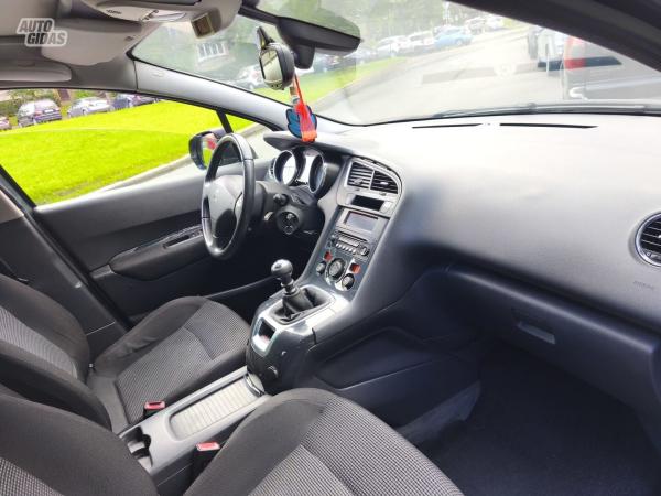 Grey Peugeot 5008 2010 in Kaunas, with an engine capacity of 1.60 L and mileage of 217 thousand km for 1400 €, photo 9 on AUTOMOTO.COM.LV