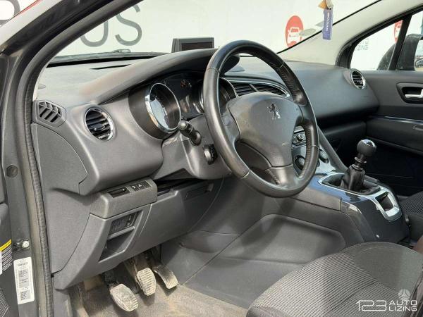 Пежо 5008 2010 в Таураге на AUTOMOTO.COM.LV Серый Пежо 5008 2010 в Таураге, объемом двигателя 2.00 л и пробегом 208 тыс. км за 2700 €, фото 7 на AUTOMOTO.COM.LV