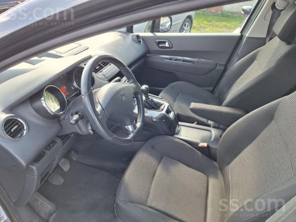 Grey Peugeot 5008 2010 in Daugavpils, with an engine capacity of 1.60 L and mileage of 0 thousand km for 5700 €, photo 9 on AUTOMOTO.COM.LV