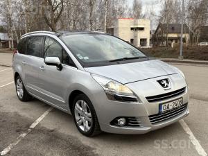 Grey Peugeot 5008 2011 in Riga, with an engine capacity of 2.00 L and mileage of 276 thousand km for 4950 €, photo 2 on AUTOMOTO.COM.LV