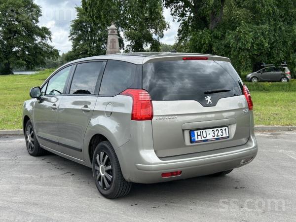 Grey Peugeot 5008 2011 in Riga, with an engine capacity of 1.60 L and mileage of 0 thousand km for 3650 €, photo 4 on AUTOMOTO.COM.LV