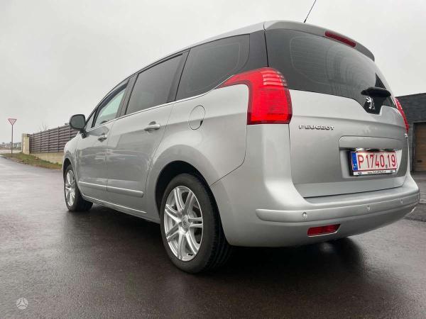Pelēks Peugeot 5008 2011 Kauņa, ar dzinēja tilpumu 1.60 L un nobraukumu 305 tūkst. km par 3555 €, foto 10 vietnē AUTOMOTO.COM.LV