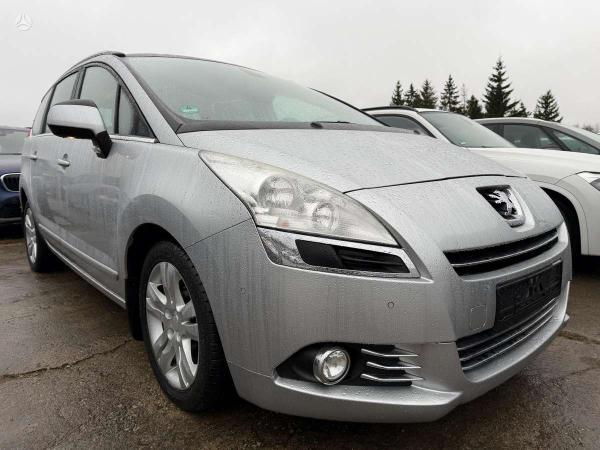 Grey Peugeot 5008 2011 in Utena, with an engine capacity of 2.00 L and mileage of 100 thousand km for 4900 €, photo 1 on AUTOMOTO.COM.LV