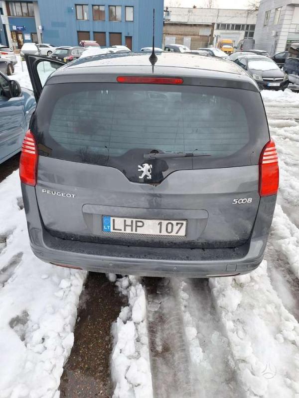 Grey Peugeot 5008 2011 in Klaipeda, with an engine capacity of 1.60 L and mileage of 141 thousand km for 1300 €, photo 3 on AUTOMOTO.COM.LV