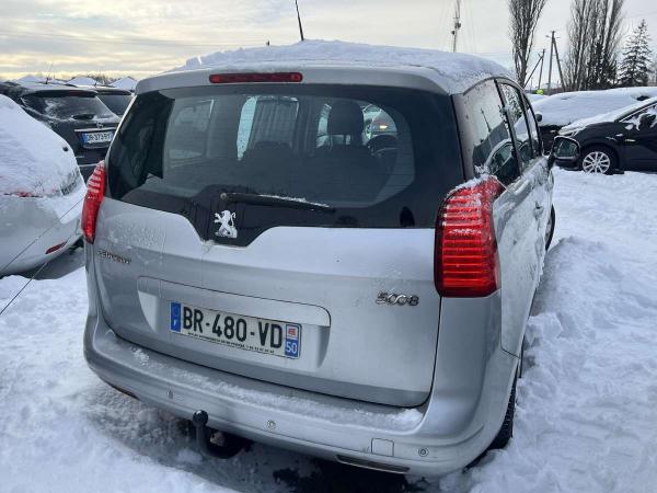 Pelēks Peugeot 5008 2011 Tauragė, ar dzinēja tilpumu 1.60 L un nobraukumu 250 tūkst. km par 3900 €, foto 5 vietnē AUTOMOTO.COM.LV