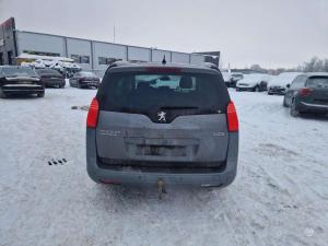 Grey Peugeot 5008 2011 in Ukmerge, with an engine capacity of 1.56 L and mileage of 240 thousand km for 3250 €, photo 7 on AUTOMOTO.COM.LV