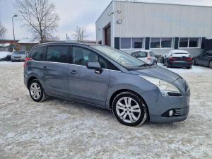 Pelēks Peugeot 5008 2011 Ukmergė, ar dzinēja tilpumu 1.56 L un nobraukumu 230 tūkst. km par 3200 €, foto 4 vietnē AUTOMOTO.COM.LV