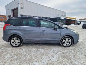 Pelēks Peugeot 5008 2011 Ukmergė, ar dzinēja tilpumu 1.56 L un nobraukumu 230 tūkst. km par 3200 €, foto 5 vietnē AUTOMOTO.COM.LV