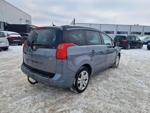 Pelēks Peugeot 5008 2011 Ukmergė, ar dzinēja tilpumu 1.56 L un nobraukumu 230 tūkst. km par 3200 €, foto 6 vietnē AUTOMOTO.COM.LV