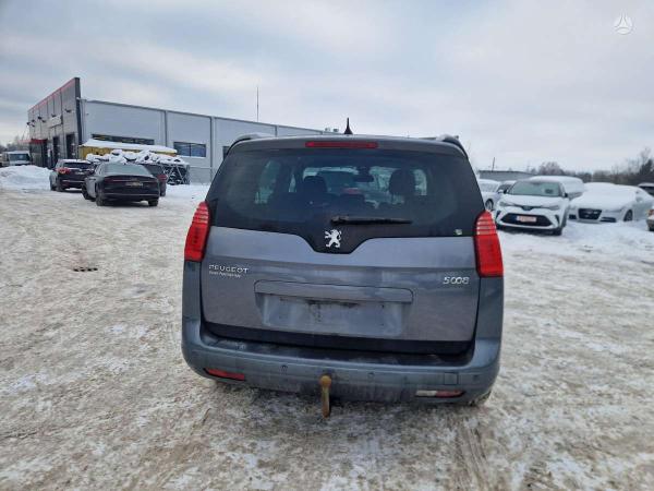 Pelēks Peugeot 5008 2011 Ukmergė, ar dzinēja tilpumu 1.56 L un nobraukumu 230 tūkst. km par 3200 €, foto 7 vietnē AUTOMOTO.COM.LV
