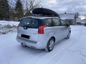 Grey Peugeot 5008 2011 in Ukmerge, with an engine capacity of 1.56 L and mileage of 255 thousand km for 3950 €, photo 5 on AUTOMOTO.COM.LV