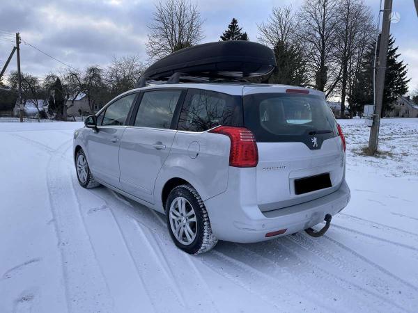 Grey Peugeot 5008 2011 in Ukmerge, with an engine capacity of 1.56 L and mileage of 255 thousand km for 3950 €, photo 7 on AUTOMOTO.COM.LV