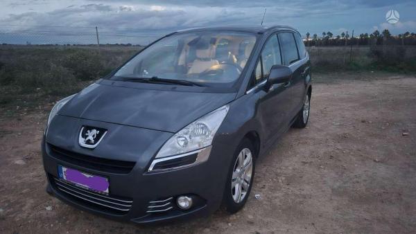 Pelēks Peugeot 5008 2011 Viļņa, ar dzinēja tilpumu 2.00 L un nobraukumu 259 tūkst. km par 4300 €, foto 10 vietnē AUTOMOTO.COM.LV