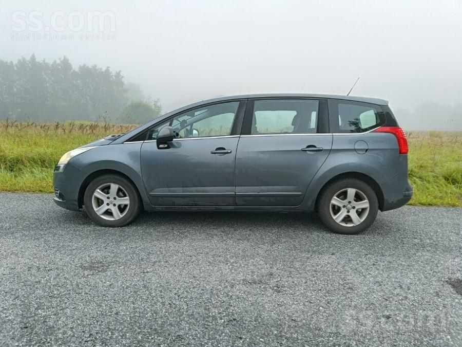 Pelēks Peugeot 5008 2011 Rīga, ar dzinēja tilpumu 1.60 L un nobraukumu 370 tūkst. km par 3400 €, foto 3 vietnē AUTOMOTO.COM.LV