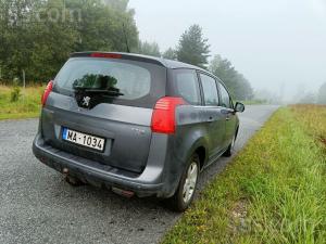 Pelēks Peugeot 5008 2011 Rīga, ar dzinēja tilpumu 1.60 L un nobraukumu 370 tūkst. km par 3400 €, foto 5 vietnē AUTOMOTO.COM.LV