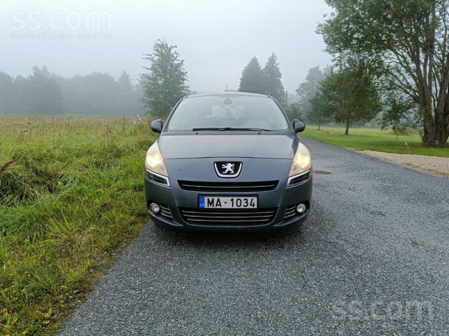 Pelēks Peugeot 5008 2011 Rīga, ar dzinēja tilpumu 1.60 L un nobraukumu 370 tūkst. km par 3400 €, foto 7 vietnē AUTOMOTO.COM.LV