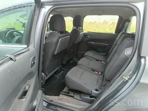 Pelēks Peugeot 5008 2011 Rīga, ar dzinēja tilpumu 1.60 L un nobraukumu 370 tūkst. km par 3400 €, foto 12 vietnē AUTOMOTO.COM.LV
