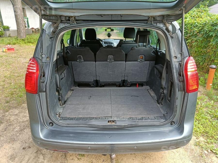 Pelēks Peugeot 5008 2011 Rīga, ar dzinēja tilpumu 1.60 L un nobraukumu 370 tūkst. km par 3400 €, foto 14 vietnē AUTOMOTO.COM.LV