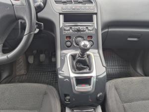 Pelēks Peugeot 5008 2011 Rīga, ar dzinēja tilpumu 2.00 L un nobraukumu 269 tūkst. km par 4200 €, foto 8 vietnē AUTOMOTO.COM.LV