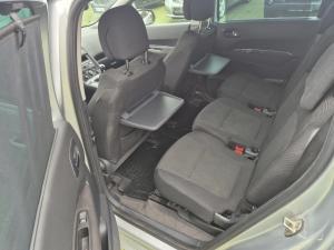 Pelēks Peugeot 5008 2011 Rīga, ar dzinēja tilpumu 2.00 L un nobraukumu 269 tūkst. km par 4200 €, foto 10 vietnē AUTOMOTO.COM.LV