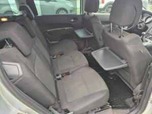 Pelēks Peugeot 5008 2011 Rīga, ar dzinēja tilpumu 2.00 L un nobraukumu 269 tūkst. km par 4200 €, foto 11 vietnē AUTOMOTO.COM.LV