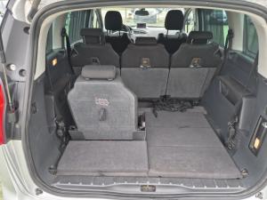 Pelēks Peugeot 5008 2011 Rīga, ar dzinēja tilpumu 2.00 L un nobraukumu 269 tūkst. km par 4200 €, foto 13 vietnē AUTOMOTO.COM.LV