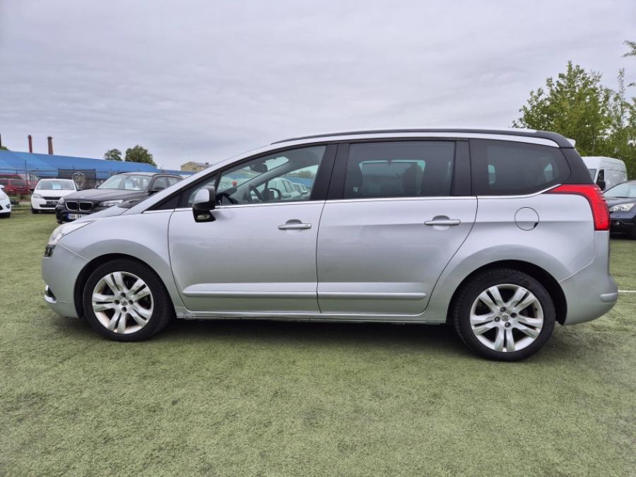 Pelēks Peugeot 5008 2011 Rīga, ar dzinēja tilpumu 2.00 L un nobraukumu 269 tūkst. km par 4200 €, foto 18 vietnē AUTOMOTO.COM.LV