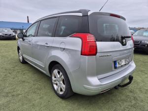 Pelēks Peugeot 5008 2011 Rīga, ar dzinēja tilpumu 2.00 L un nobraukumu 269 tūkst. km par 4200 €, foto 19 vietnē AUTOMOTO.COM.LV