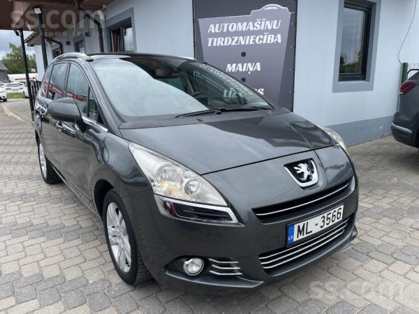 Grey Peugeot 5008 2011 in Talsi, with an engine capacity of 1.60 L and mileage of 242 thousand km for 3900 €, photo 1 on AUTOMOTO.COM.LV
