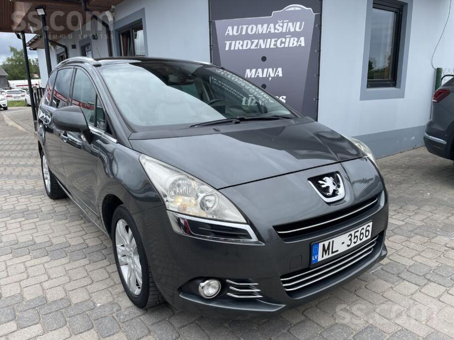 Pelēks Peugeot 5008 2011 Talsi, ar dzinēja tilpumu 1.60 L un nobraukumu 242 tūkst. km par 3900 €, foto 1 vietnē AUTOMOTO.COM.LV