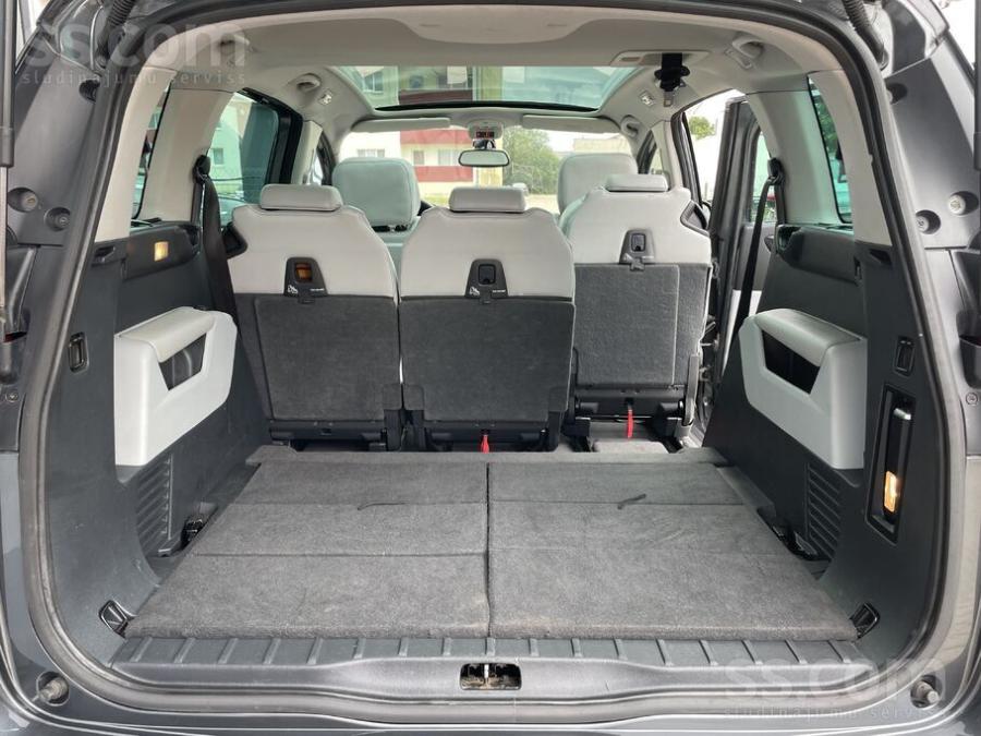 Pelēks Peugeot 5008 2011 Talsi, ar dzinēja tilpumu 1.60 L un nobraukumu 242 tūkst. km par 3900 €, foto 6 vietnē AUTOMOTO.COM.LV