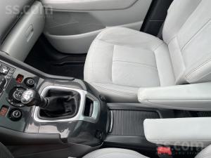 Pelēks Peugeot 5008 2011 Talsi, ar dzinēja tilpumu 1.60 L un nobraukumu 242 tūkst. km par 3900 €, foto 24 vietnē AUTOMOTO.COM.LV