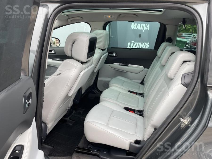 Pelēks Peugeot 5008 2011 Talsi, ar dzinēja tilpumu 1.60 L un nobraukumu 242 tūkst. km par 3900 €, foto 26 vietnē AUTOMOTO.COM.LV