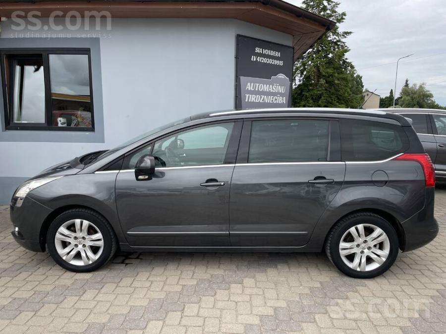 Pelēks Peugeot 5008 2011 Talsi, ar dzinēja tilpumu 1.60 L un nobraukumu 242 tūkst. km par 3900 €, foto 31 vietnē AUTOMOTO.COM.LV