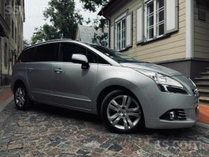 Grey Peugeot 5008 2011 in Cesis, with an engine capacity of 1.60 L and mileage of 0 thousand km for 5500 €, photo 3 on AUTOMOTO.COM.LV