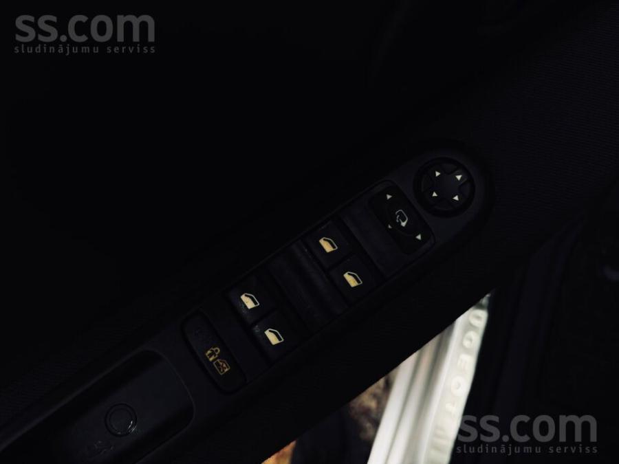 Grey Peugeot 5008 2011 in Cesis, with an engine capacity of 1.60 L and mileage of 0 thousand km for 5500 €, photo 24 on AUTOMOTO.COM.LV