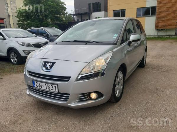 Pelēks Peugeot 5008 2011 Daugavpils, ar dzinēja tilpumu 1.60 L un nobraukumu 0 tūkst. km par 4250 €, foto 2 vietnē AUTOMOTO.COM.LV