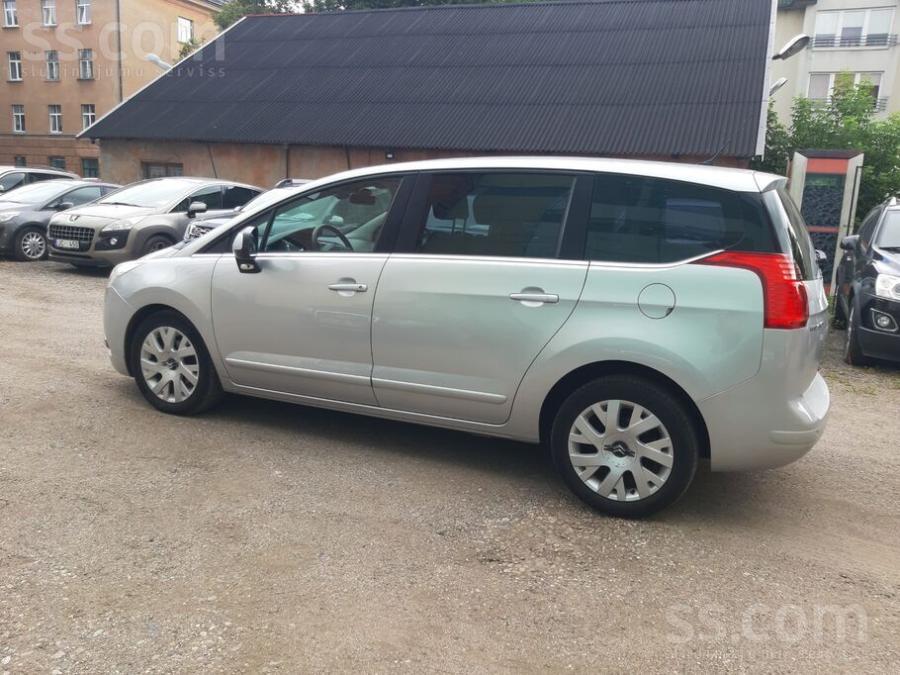 Pelēks Peugeot 5008 2011 Daugavpils, ar dzinēja tilpumu 1.60 L un nobraukumu 0 tūkst. km par 4250 €, foto 12 vietnē AUTOMOTO.COM.LV