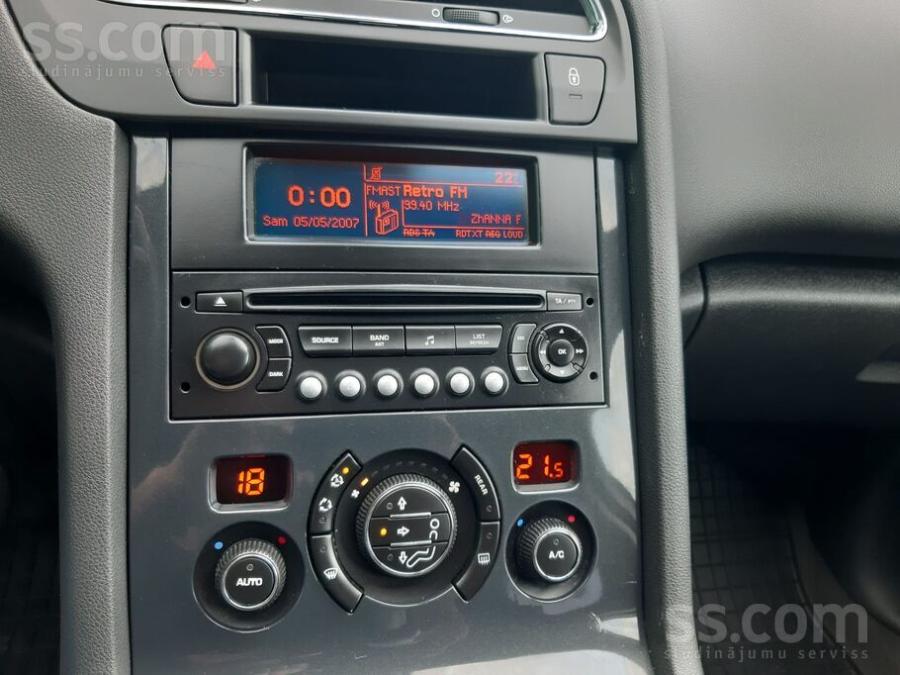 Pelēks Peugeot 5008 2011 Daugavpils, ar dzinēja tilpumu 1.60 L un nobraukumu 0 tūkst. km par 4250 €, foto 18 vietnē AUTOMOTO.COM.LV